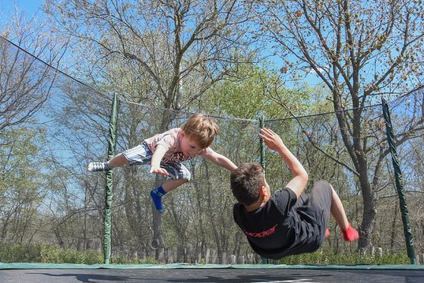 Easy Trampoline Tricks For Beginners And Advanced Levels - Family Hype